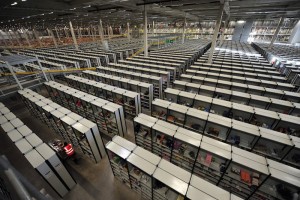 Incredible Photos Showing What Goes On Inside An Amazon Warehouse ...