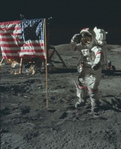 NASA Released 8000+ Photographs From The Apollo Missions