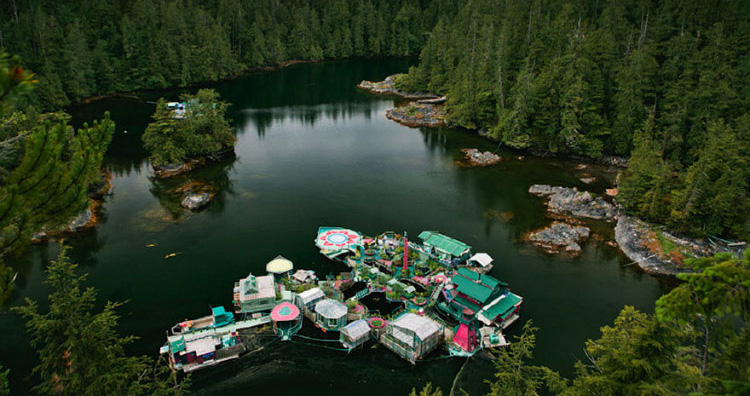 Floating Island House