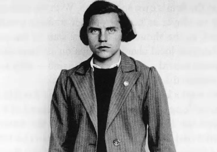 Dora Ratjen, Male Olympic Athlete Who Was Brought up as Female