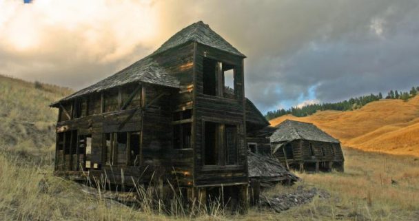 A Couple Purchased a Town that Came with its Own Post Office, Store ...