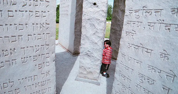 Georgia Guidestones on Rebuilding Civilization in a Post-Apocalyptic World