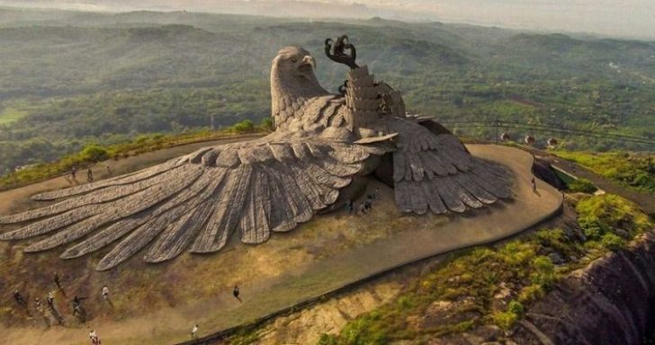 15 of the Most Fascinating Sculptures in the World