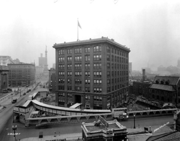 The Indiana Bell Building Was Rotated Without Interrupting Any Facilities