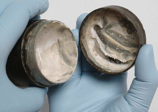 World's Oldest Cosmetic Cream Still Had Finger Marks In It