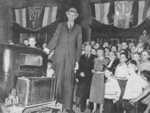 The Story of Robert Wadlow: The Tallest Person to have ever lived