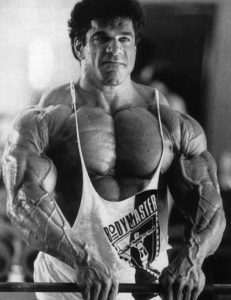 Lou Ferrigno Was So Huge That He Made Arnold Look Small!