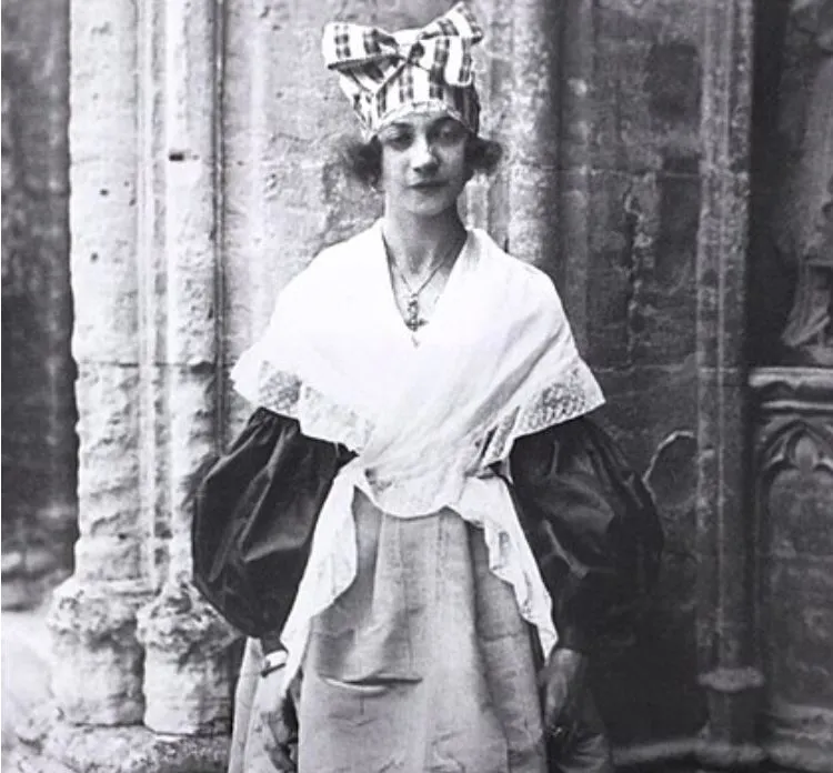 Jeanne calment, the oldest person who ever lived at 122 years old!