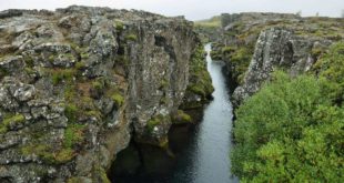 Iceland Offers a Rare Glimpse of the Enormous Mid-Atlantic Rift